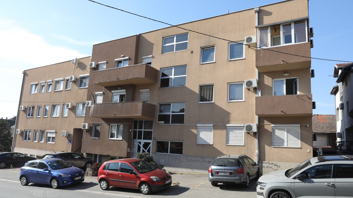 (foto, video) Prve slike sa mesta pucnjave na Mirijevu - Blic