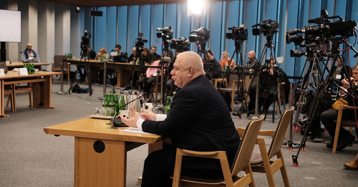 Wybory kopertowe. Szef komisji: Sasin zrzuca winę na Morawieckiego - GazetaPrawna.pl