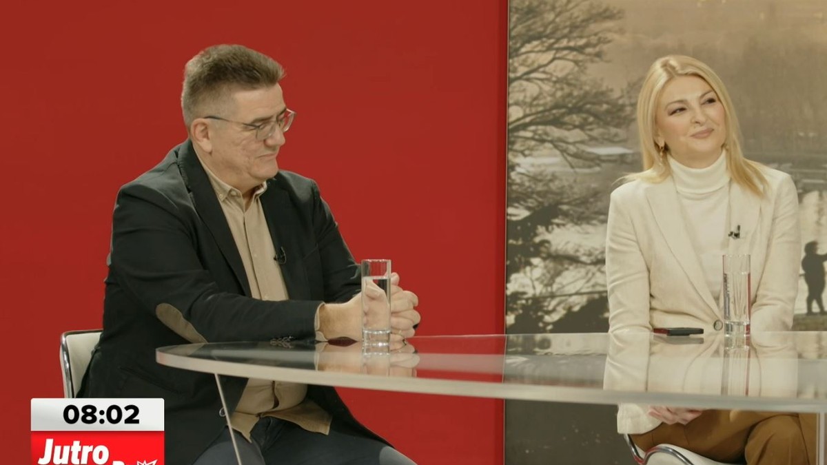 Sin satima udarao majku čekićem. Pretukao roditelje, pa im pretio smrću! U "Jutru na Blic" o ...