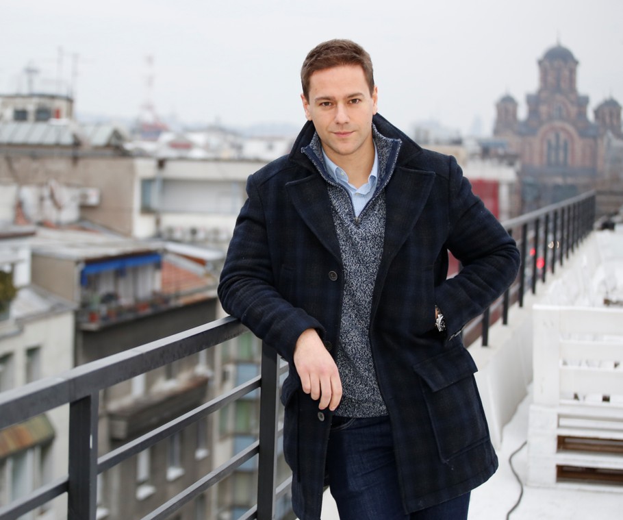 Luka Raco je veliki zavodnik i omiljeni lik u seriji "Igra sudbine", a ...