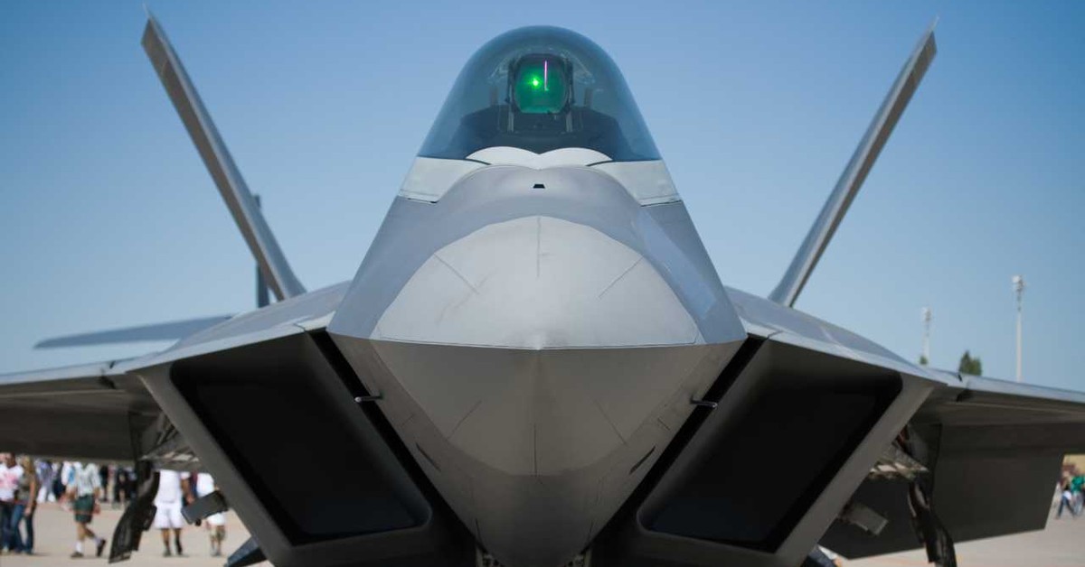 USA wysłały do Polski sześć myśliwców F-22 Raptor - GazetaPrawna.pl