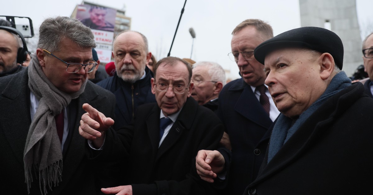 Były szef BOR o wydarzeniach przed Sejmem. Były szef BOR o wydarzeniach przed Sejmem.