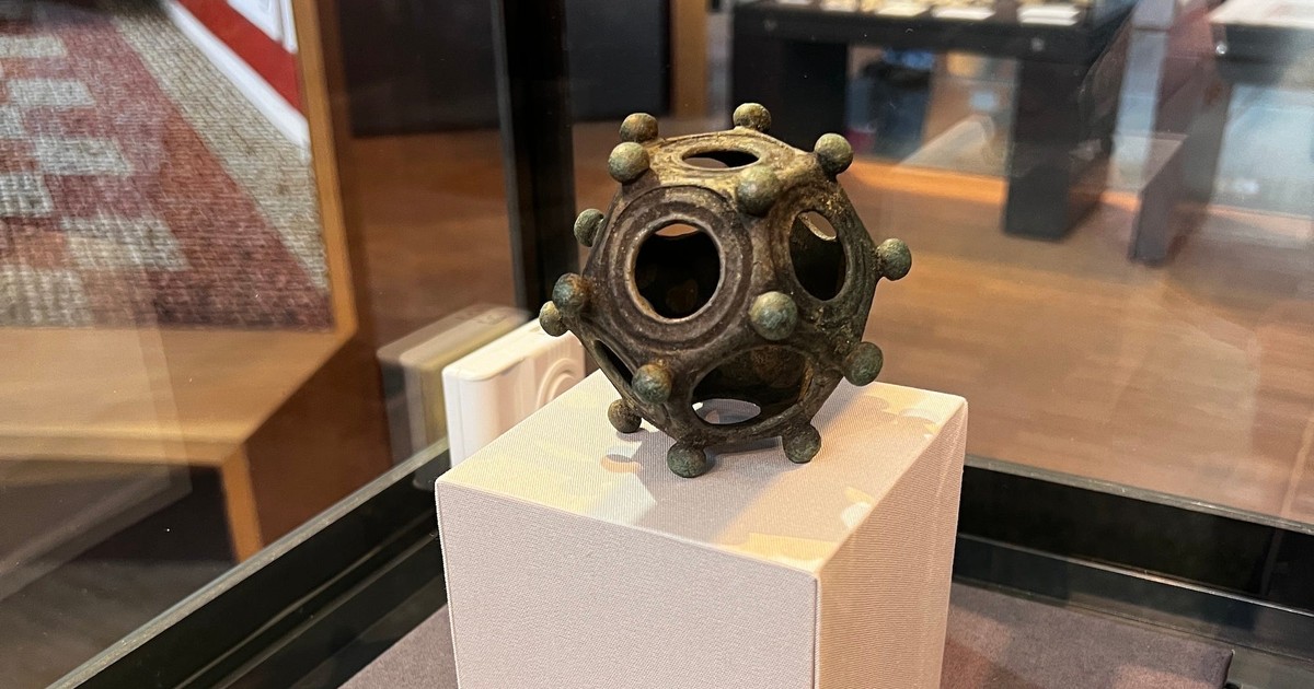 Amateur archaeologists found a mysterious 12-sided object from the ...