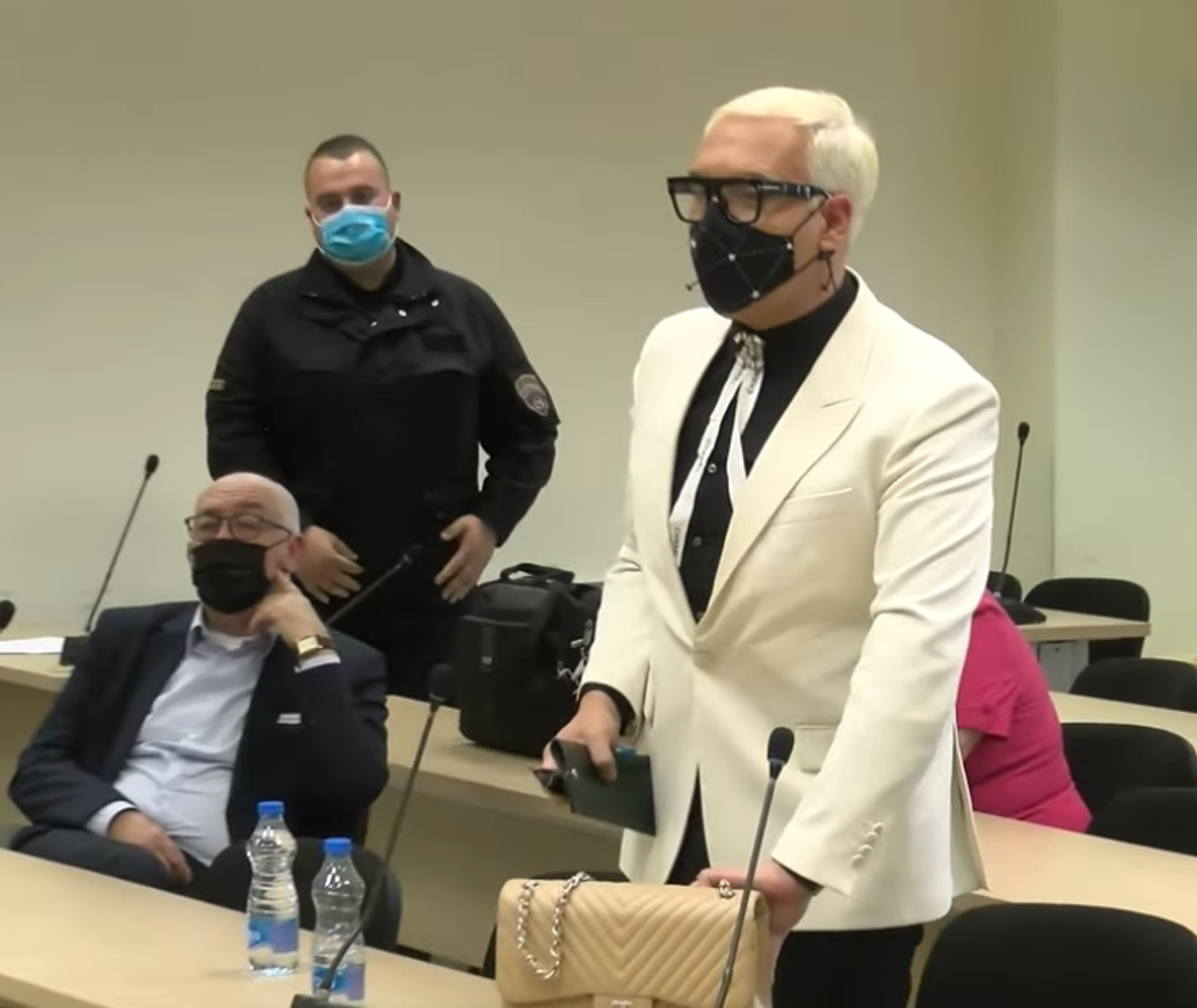 "U životnoj opasnosti je, odstranjen mu je želudac": Boki 14 operisan, doktor otkio u kakvom je ...