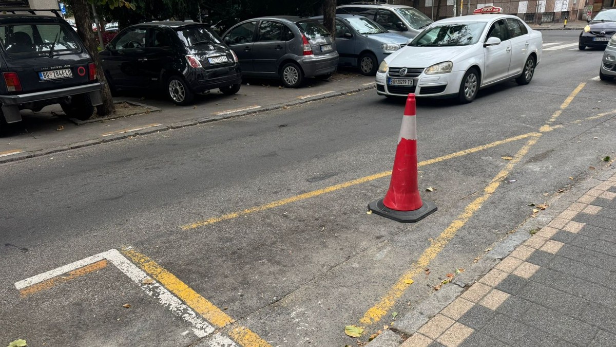 Prvi snimci sa mesta ubistva na Vračaru: Dvojica mladića izbodena u grudi, jedan podlegao ...