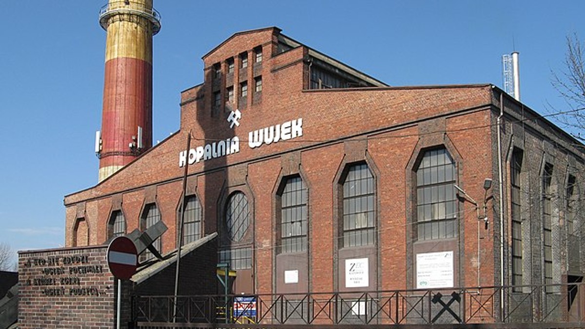 Raport taterników o masakrze w "Wujku" - Plejada.pl