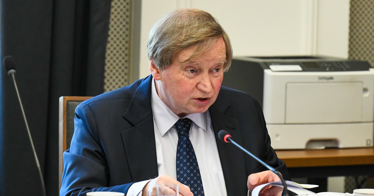 Prof. Piotrowski o ułaskawieniu Kamińskiego i Wąsika: Powagę to ...