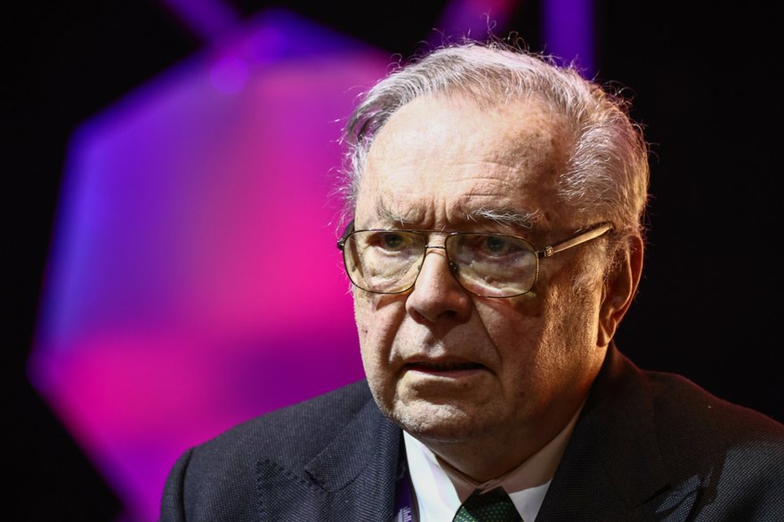 Krzysztof Zanussi: Byłem już jedną nogą na tamtym świecie. Żyję na ...