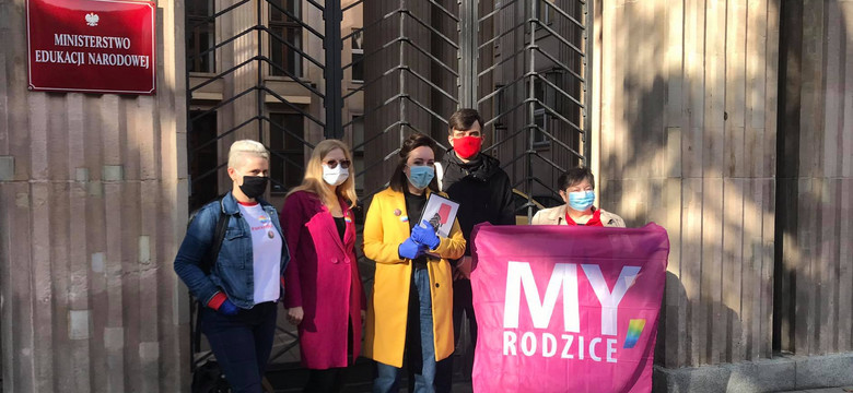 Karolina Rogaska - Kobieta