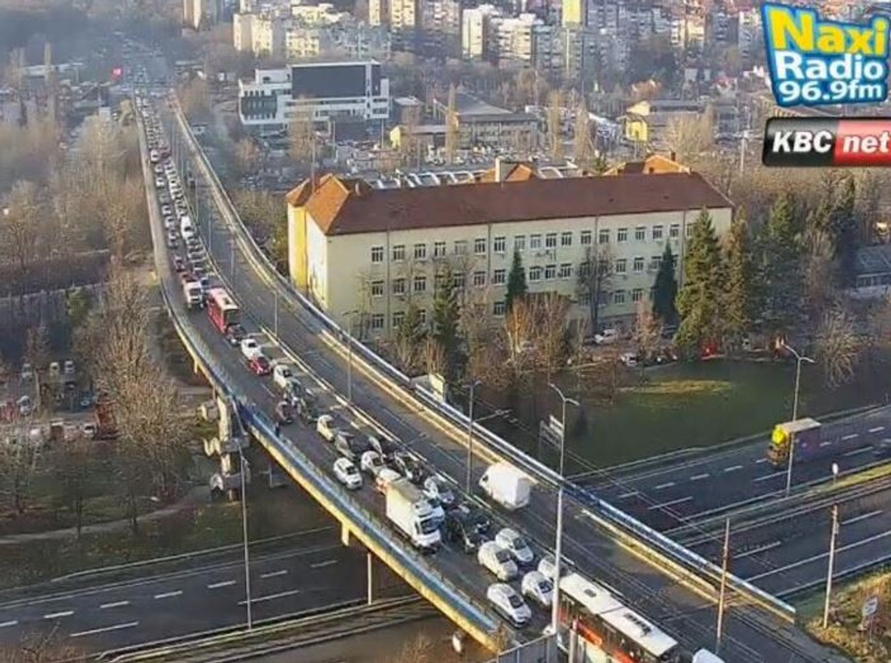 Jutarnji špic u Beogradu: Kolone vozila na mostovima, gužve ima u ovim delovima grada - Blic