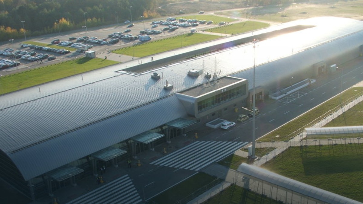 Odwołana ewakuacja lotniska w Modlinie - Wiadomości