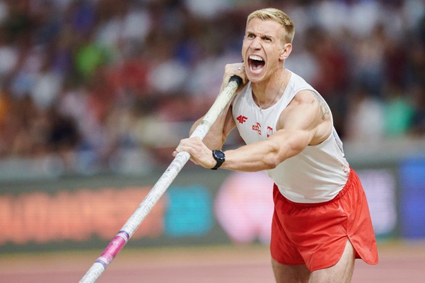 Piotr Lisek wchodzi do świata freak fightów. Lekkoatleta będzie walczył ...