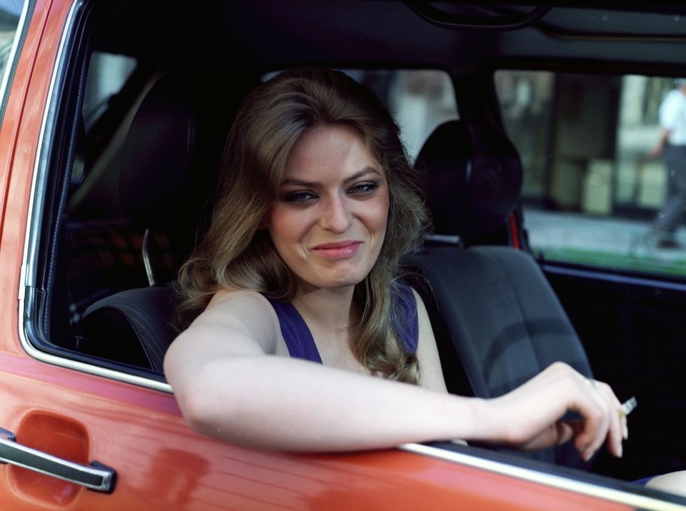 Jolanta Nowak: zapomniana polska seksbomba. Jak dziś wygląda? - Film