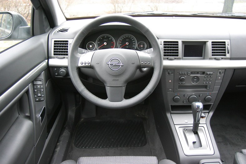 Opel Signum: klasa wyższa w... niższej cenie