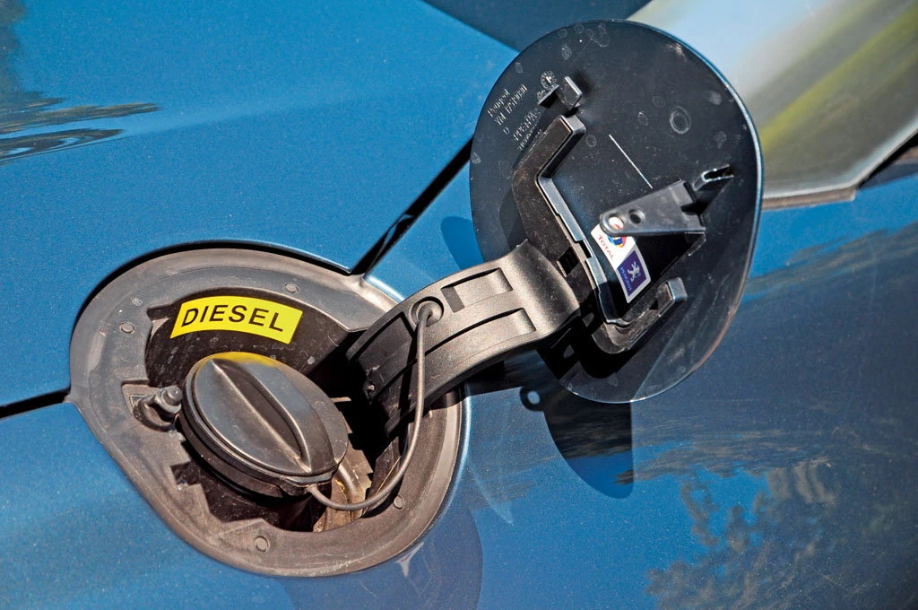 Nowe paliwo HVO100 to przełom. Zapewnia dieslom drugie, czyste życie