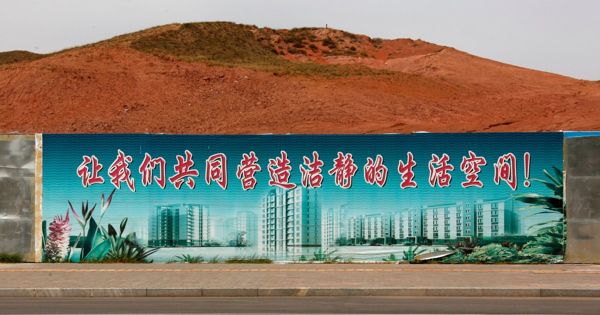 A fifth of China's homes are abandoned. Take a look inside China's ...