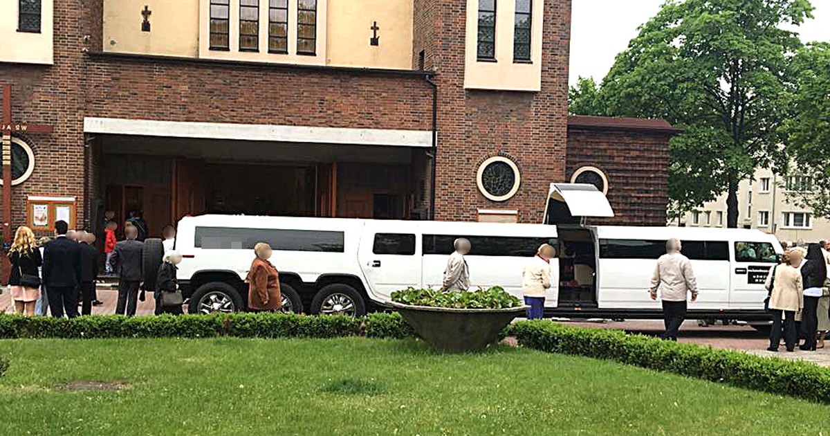 Zadzwoniliśmy w sprawie limuzyny na komunię. Kierowca mówi wprost