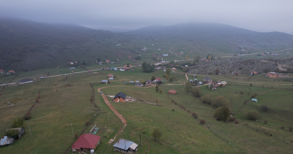 "Strepimo u kućama i čekamo da ga uhapse": Meštani sela kod Bijelog ...