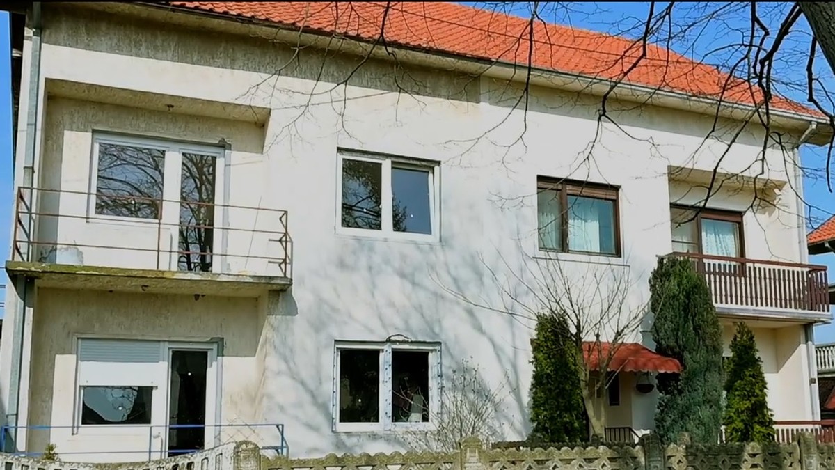 Ovo je kuća u Kačarevu u kojoj je odrasla Teodora Džehverović - Blic