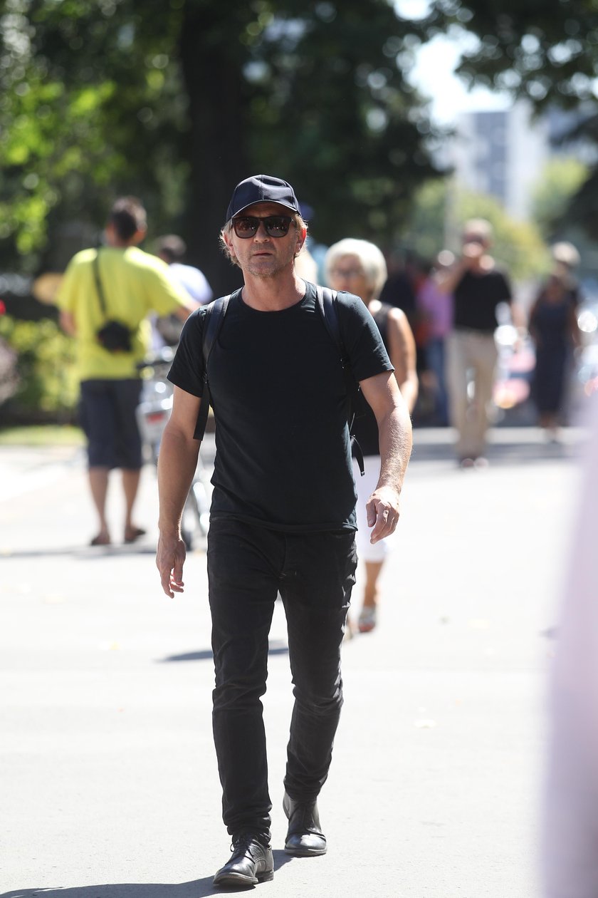 Znani na pogrzebie Kory. Tak pożegnali przyjaciółkę. ZDJĘCIA