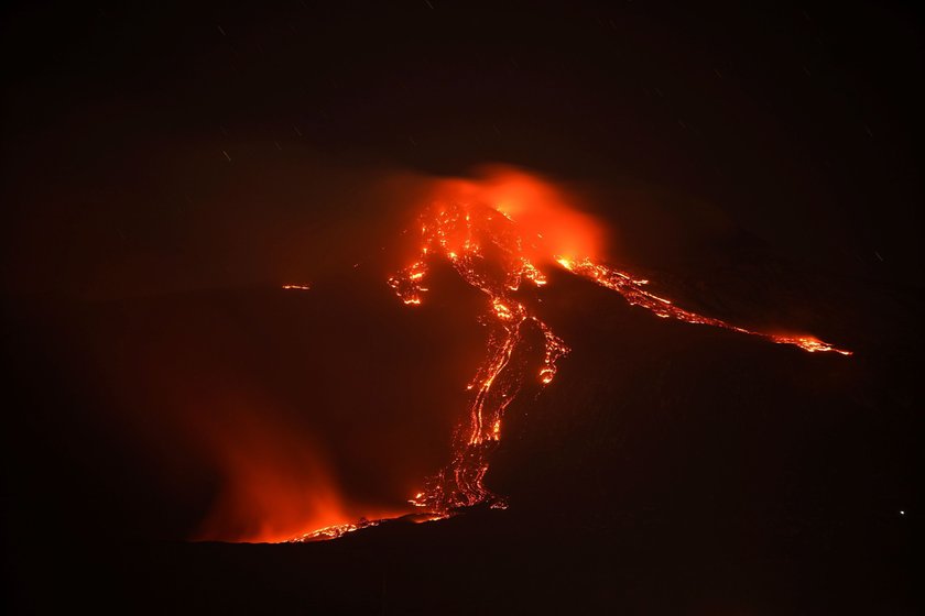 Wybuch wulkanu Etna na Sycylii