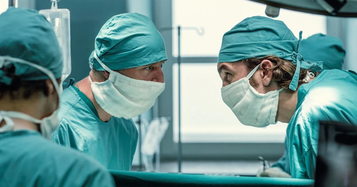 Profesor Religa byłby dumny? "Bogowie", najlepszy polski film roku ...