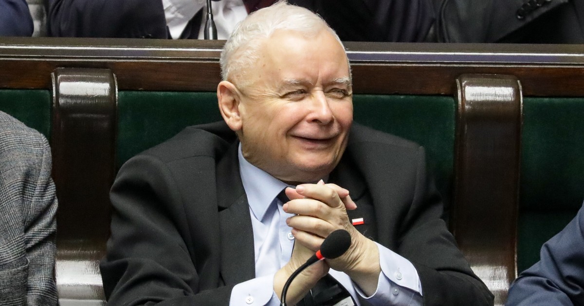 Jarosław Kaczyński czekał cały rok. "Godzilla" zrobił mu prezent | Newsweek