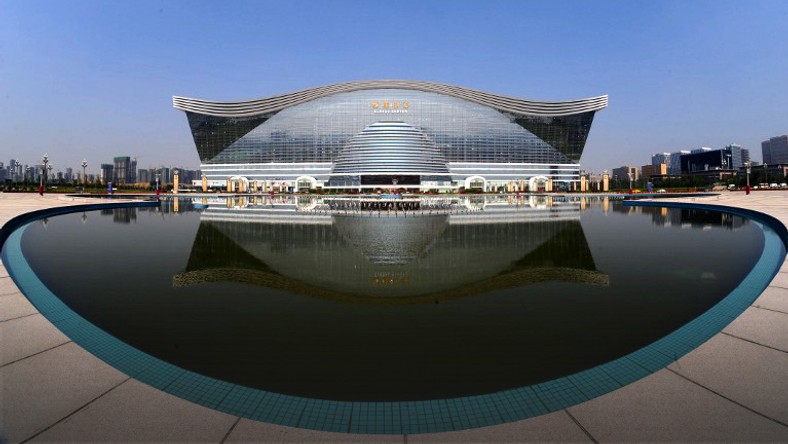 The New Century Global Center w Chengdu - największy budynek na świecie ...