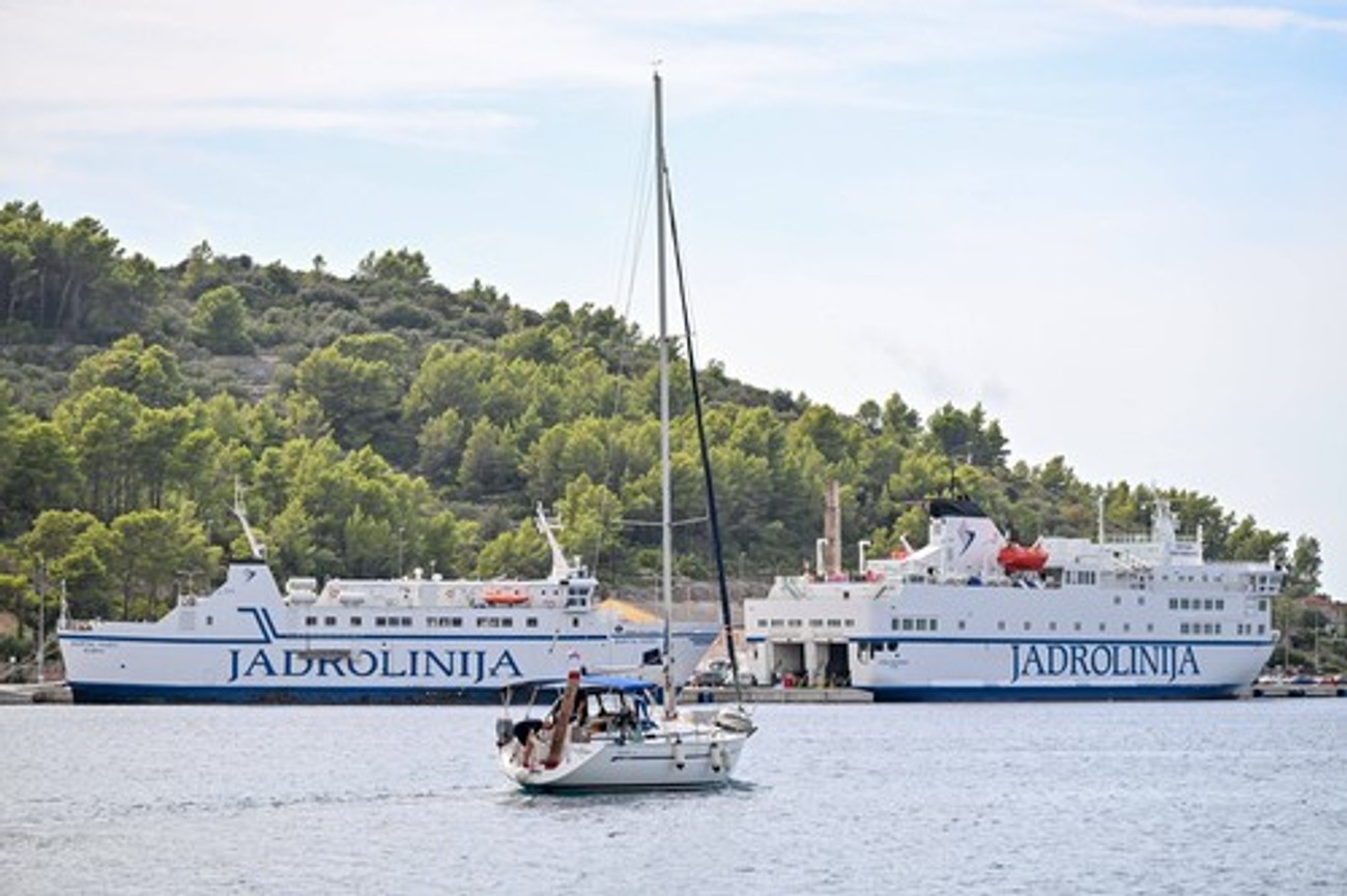 Urušavanje obale u luci Bar: Otkazane brodske linije ka Italiji