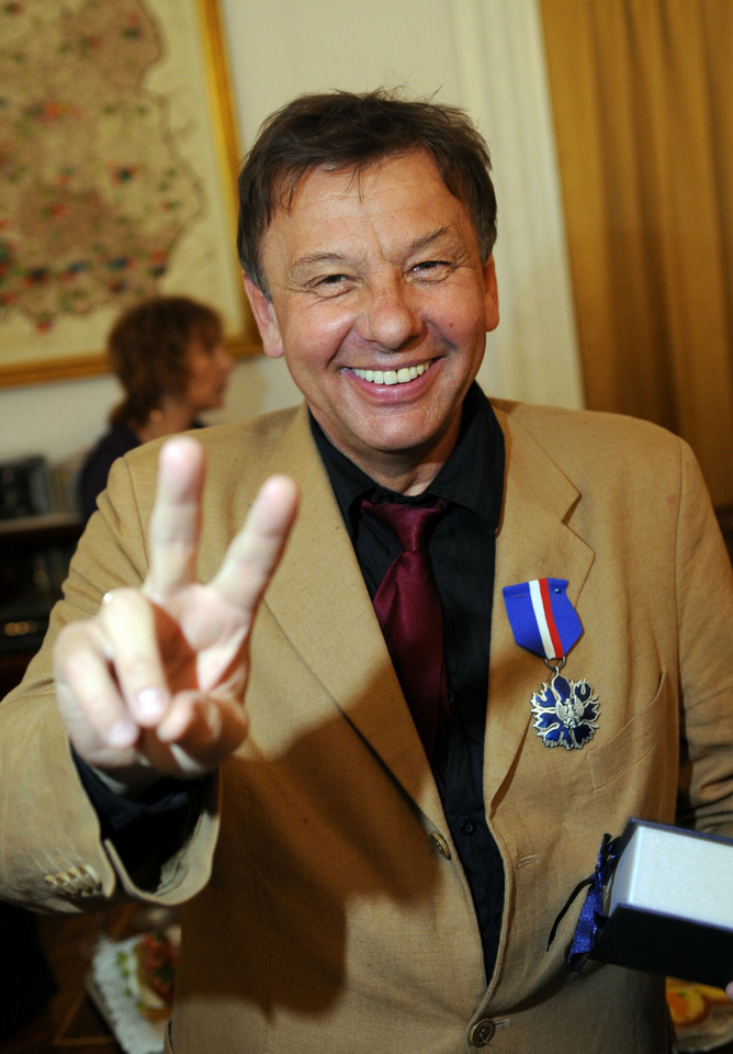 Zenon Laskowik po rzuceniu kariery został... listonoszem. Losy twórcy ...