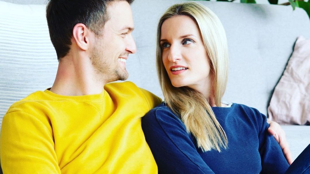 Adela po slovensky, on len po anglicky: Mám na to presné postupy, vysvetľuje Viktor Vincze ...