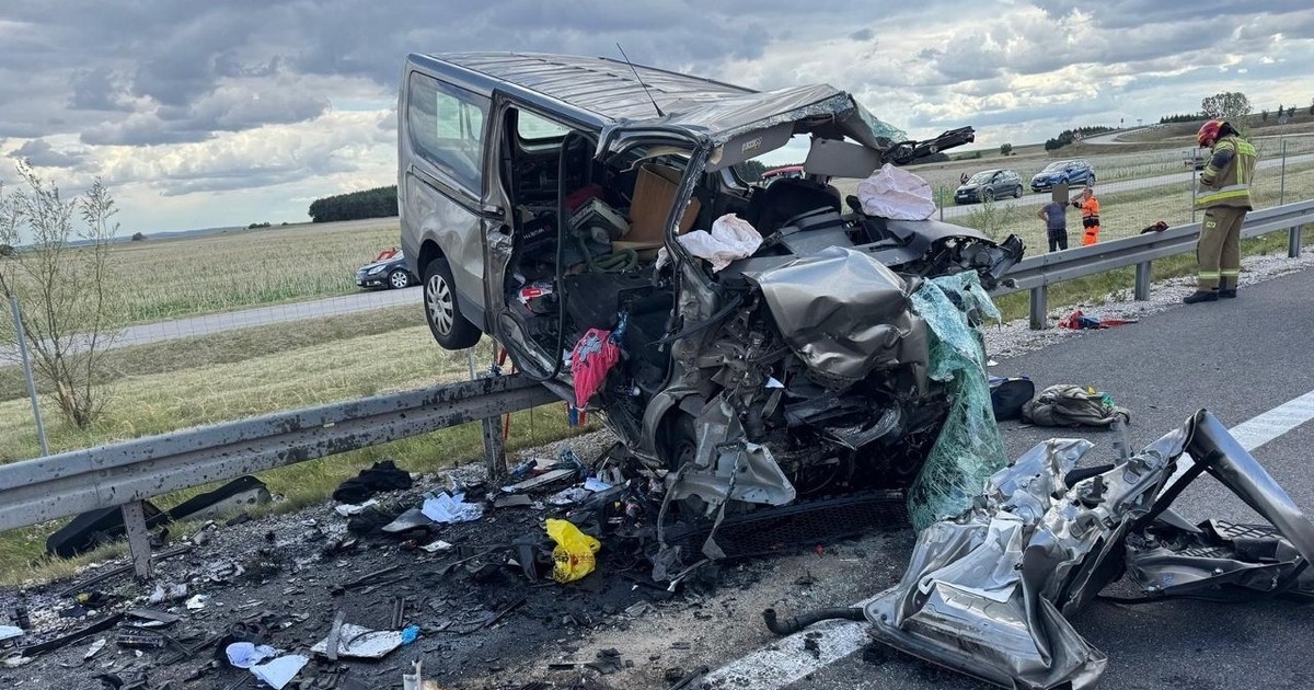 Mierzawa: tragiczny wypadek na S7, zginęły cztery osoby