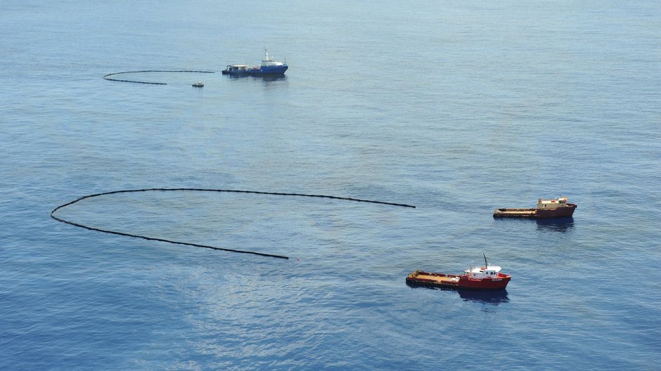 Mariaż korka i lasera dał świetny materiał do likwidacji wycieków ropy ...