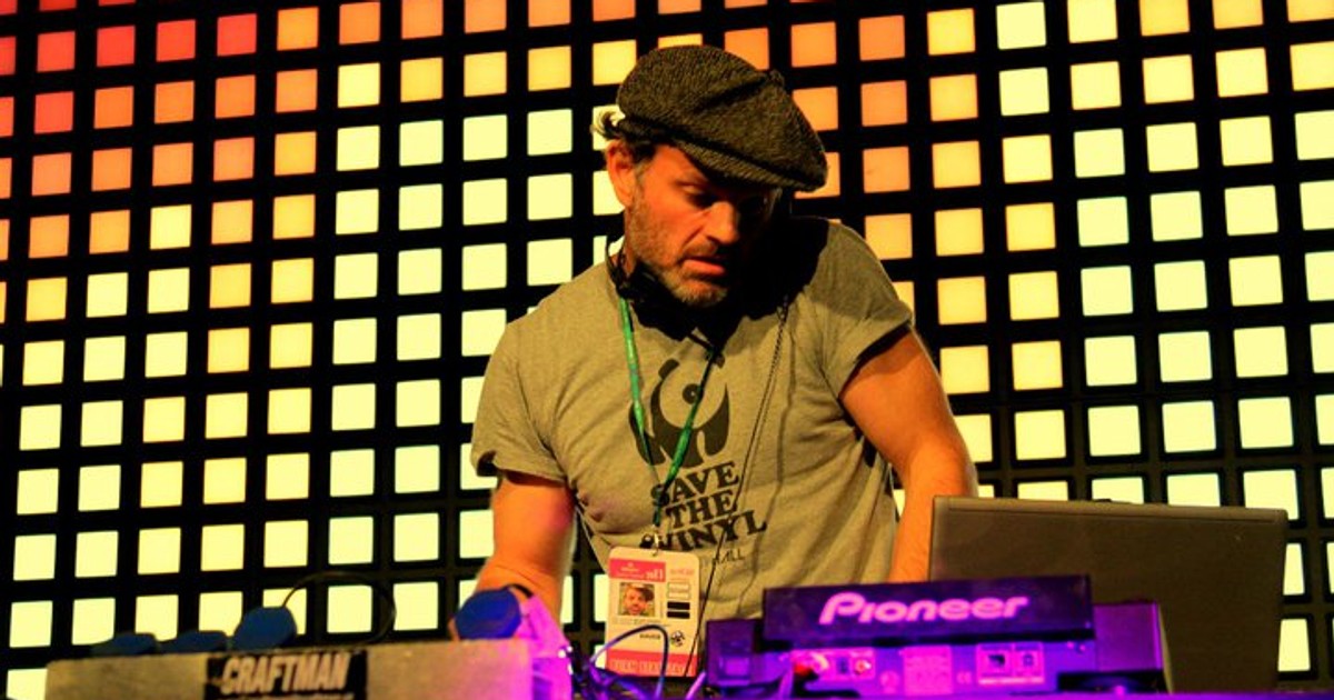 DJ Envee zapowiada "Blue Night by Absolut" i wydaje płytę po 15 latach ...