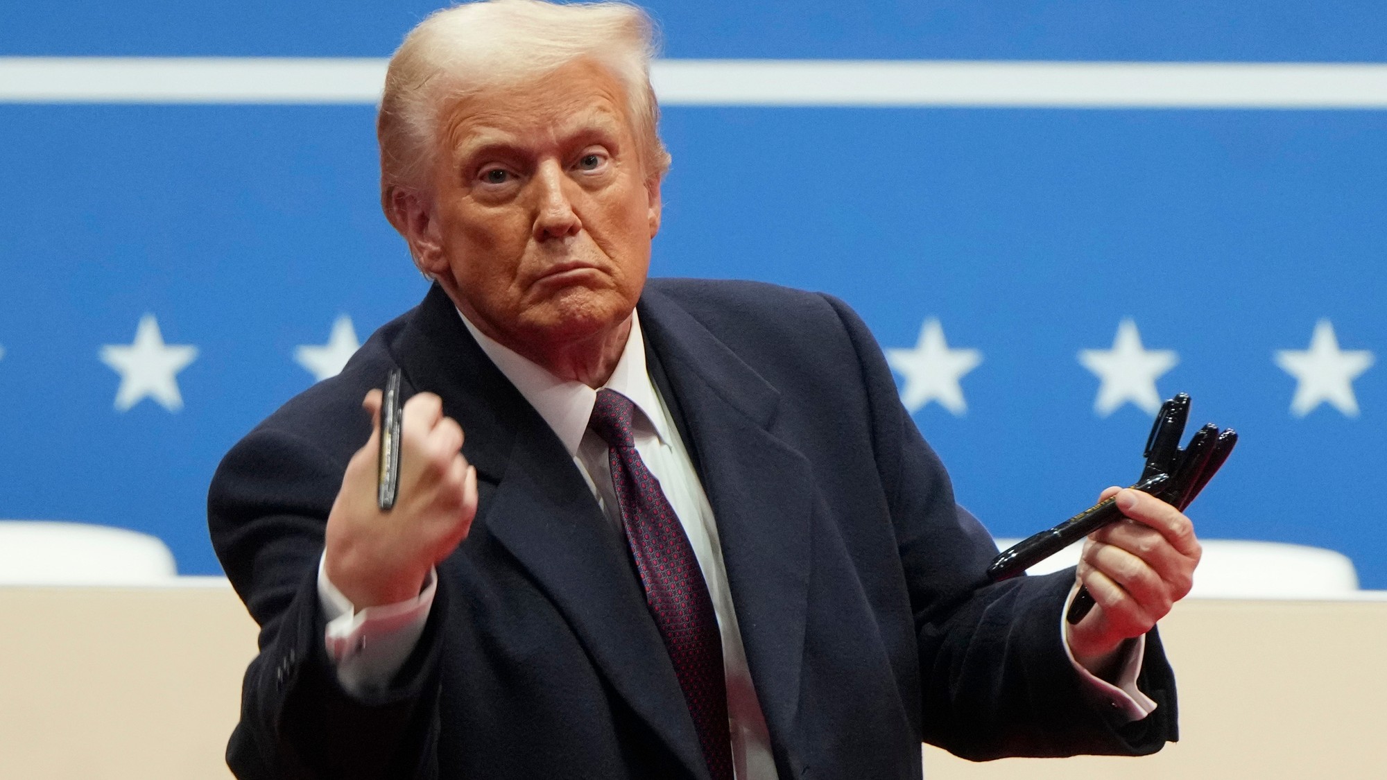 Colná vojna naberá na obrátkach: Trump pohrozil odvetným 200 % clom na ...