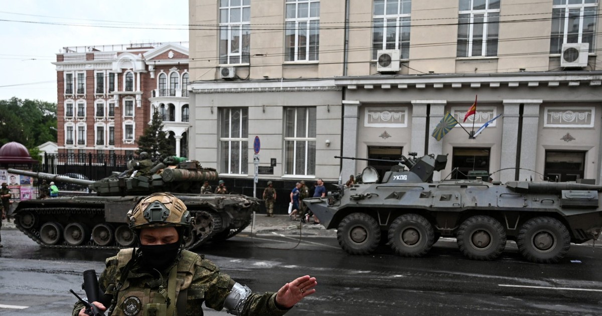 Ukrainians are 'running out of popcorn' as they watch the Wagner mutiny ...