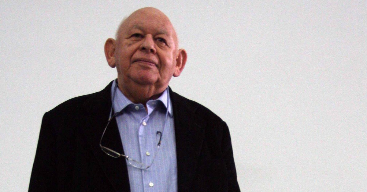 Jerzy Urban ocenia polską scenę polityczną - Wiadomości