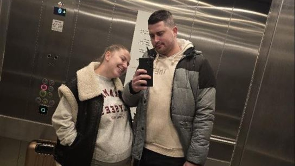 Oglasio se suprug preminule porodilje Elme: Porukom na Fejsbuku rasplakao sve - Blic