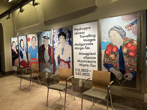 "Wędrujące obrazy" Małgorzaty Mirgi-Tas - Styl życia