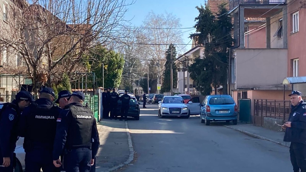 Prve fotografije sa mesta ubistva u Zemunu: Novi detalji svirepog zločina - Blic