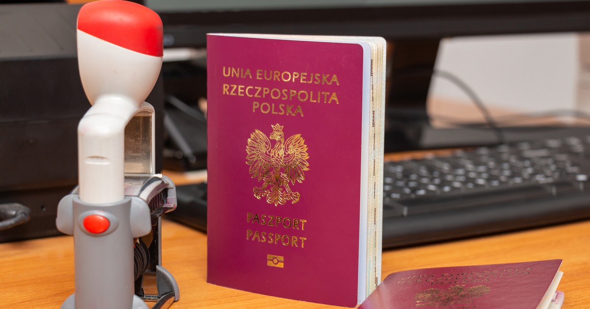 Wniosek warto złożyć już w lutym. Ile kosztuje paszport i ile się czeka ...