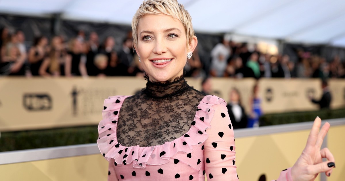 Kate Hudson sang 'Shallow' while doing pilates and fans can't believe ...