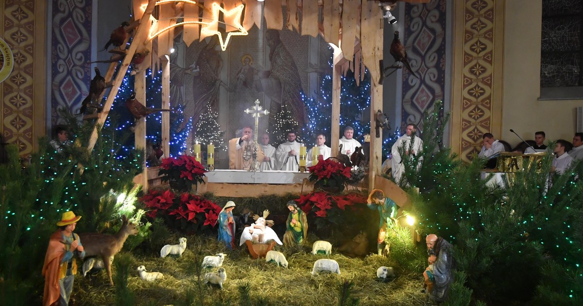 Pasterka 2024. Co to za nabożeństwo? Ile trwa? Kiedy się zaczyna ...