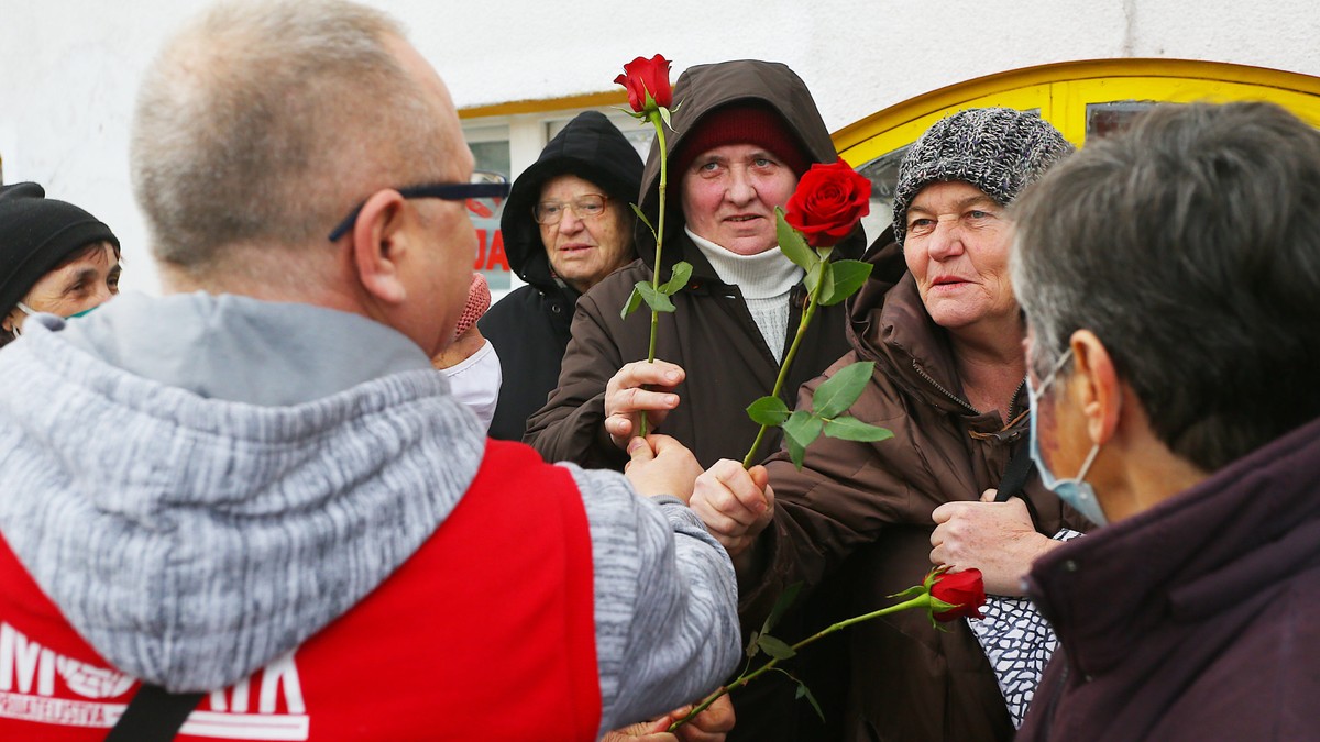 Praznični 8. mart u javnoj kuhinji "Mozaik prijateljstva": Dan žena uz ...