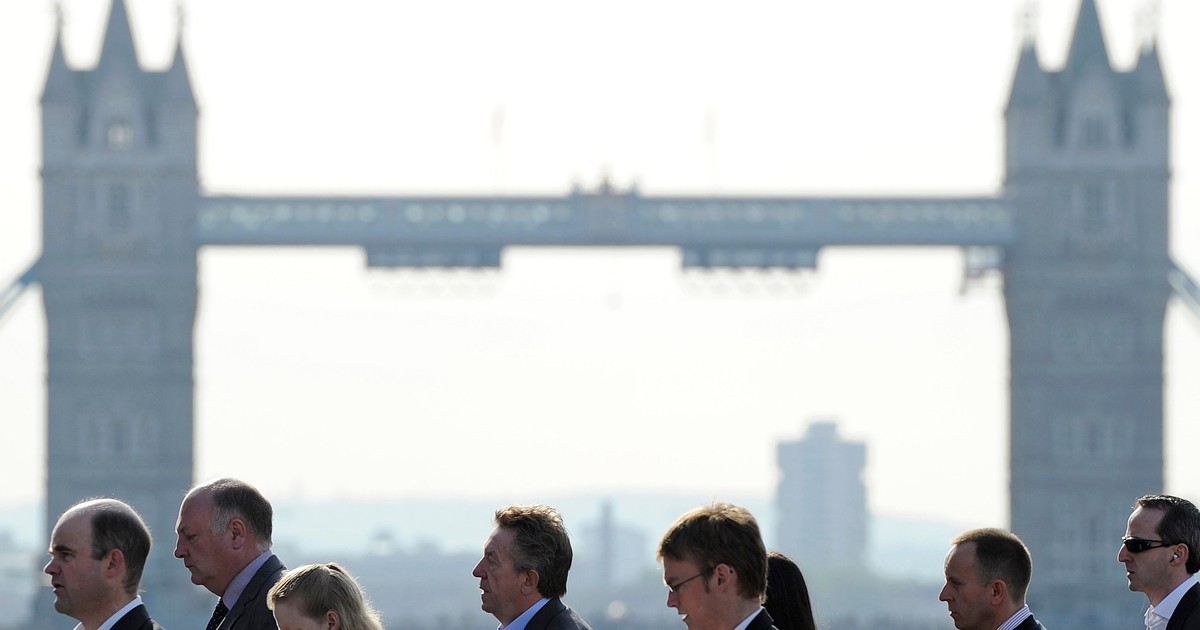 Employers are struggling to hire 'from cleaner to accountant' as Brexit ...
