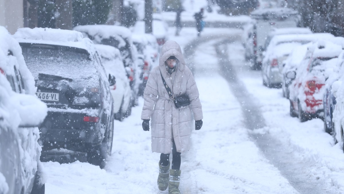 Beograđani, spremite se: Tačno u ovo vreme stiže prvi sneg! Đenevski ciklon u Srbiju donosi ...