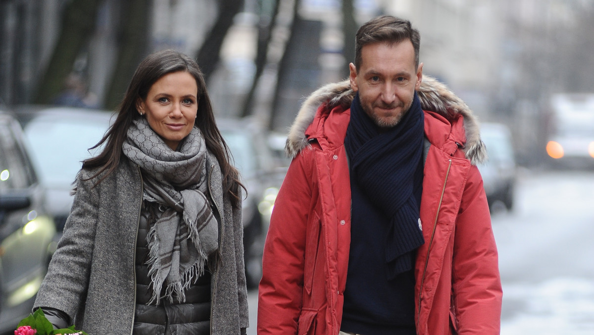 Kinga Rusin dodała zdjęcie w mini. Komentarz Piotra Kraśki bezcenny ...