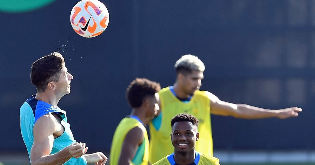 Robert Lewandowski zrobił show na treningu FC Barcelona. Fani oniemieli!