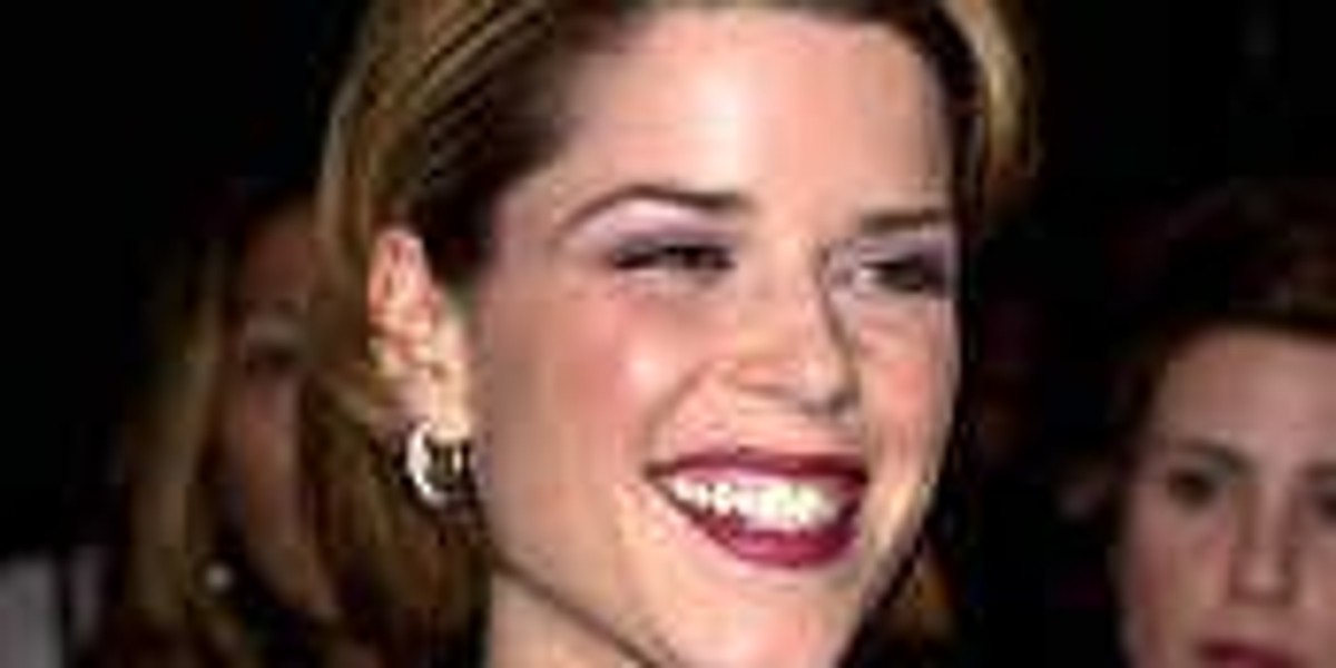 Neve Campbell na golasa - Film