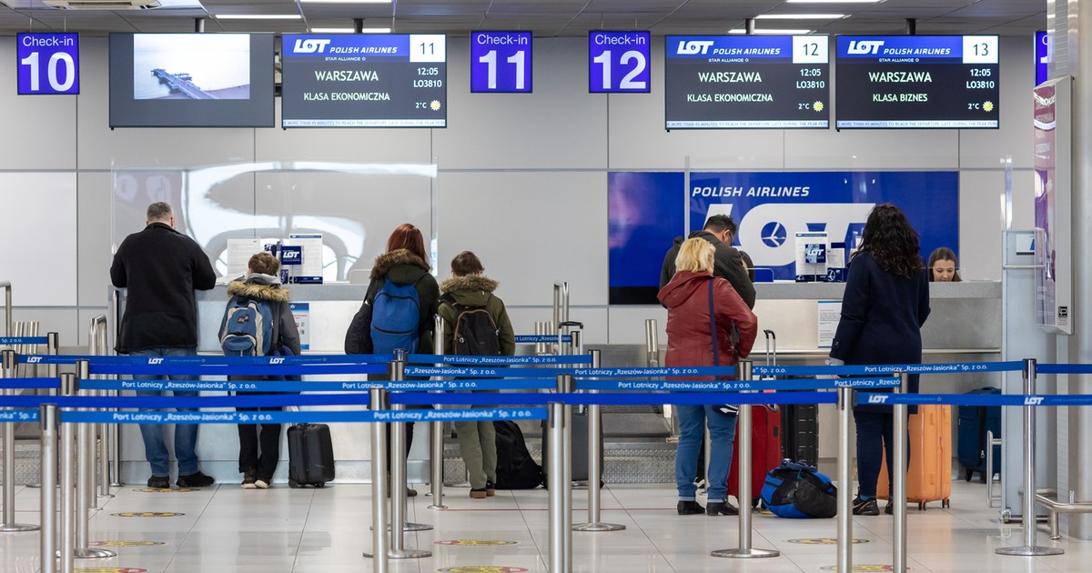 Lotnisko Rzeszów-Jasionka bije kolejne rekordy. To przez wojnę w Ukrainie!